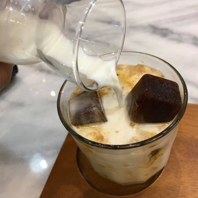 Kinnom | Latte Cube กาแฟน้ำแข็งสุดเข้มข้นจาก KRUP Cafe' - Kinnom